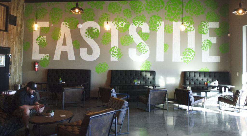 Hop into east side’s Hop Street Lounge – Pima Post